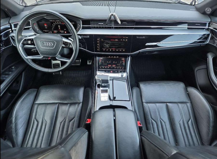 Черный Ауди С8 2020 в Клайпеда, объемом двигателя 4.00 л и пробегом 117 тыс. км за 27500 €, фото 6 на AUTOMOTO.COM.LV