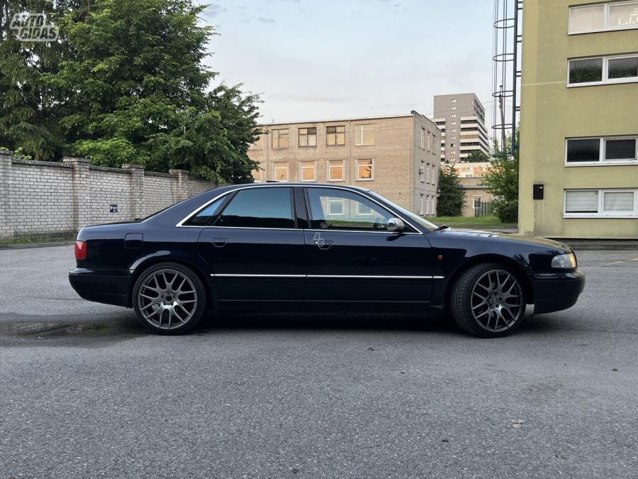 Zils Audi S8 1998 Kauņa, ar dzinēja tilpumu 4.20 L un nobraukumu 252 tūkst. km par 9500 €, foto 8 vietnē AUTOMOTO.COM.LV