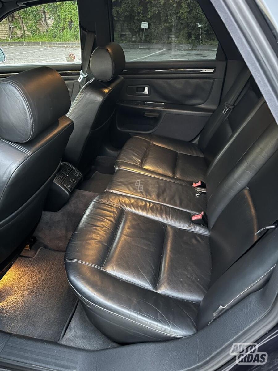 Zils Audi S8 1998 Kauņa, ar dzinēja tilpumu 4.20 L un nobraukumu 252 tūkst. km par 9500 €, foto 17 vietnē AUTOMOTO.COM.LV