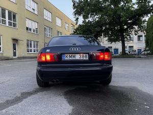 Blue Audi S8 1998 in Kaunas, with an engine capacity of 4.20 L and mileage of 255 thousand km for 7800 €, photo 4 on AUTOMOTO.COM.LV