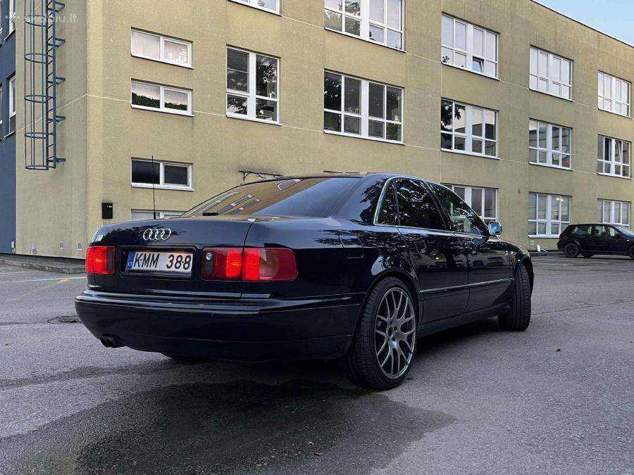 Blue Audi S8 1998 in Kaunas, with an engine capacity of 4.20 L and mileage of 255 thousand km for 7800 €, photo 5 on AUTOMOTO.COM.LV