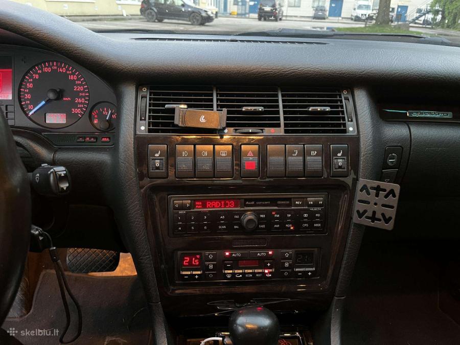 Blue Audi S8 1998 in Kaunas, with an engine capacity of 4.20 L and mileage of 255 thousand km for 7800 €, photo 14 on AUTOMOTO.COM.LV