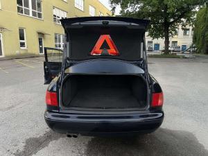 Blue Audi S8 1998 in Kaunas, with an engine capacity of 4.20 L and mileage of 255 thousand km for 7800 €, photo 18 on AUTOMOTO.COM.LV