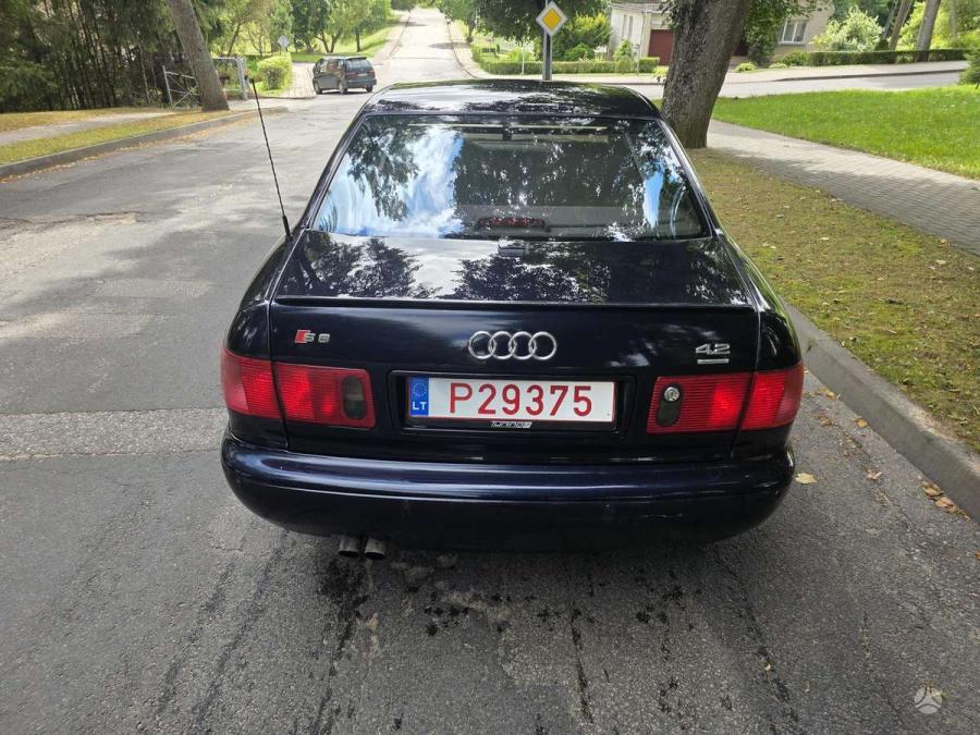 Синий Ауди С8 1998 в Зарасай, объемом двигателя 4.20 л и пробегом 300 тыс. км за 3750 €, фото 5 на AUTOMOTO.COM.LV