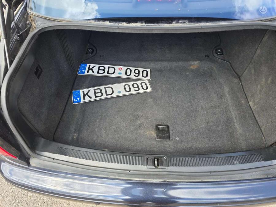 Синий Ауди С8 1998 в Зарасай, объемом двигателя 4.20 л и пробегом 300 тыс. км за 3750 €, фото 13 на AUTOMOTO.COM.LV