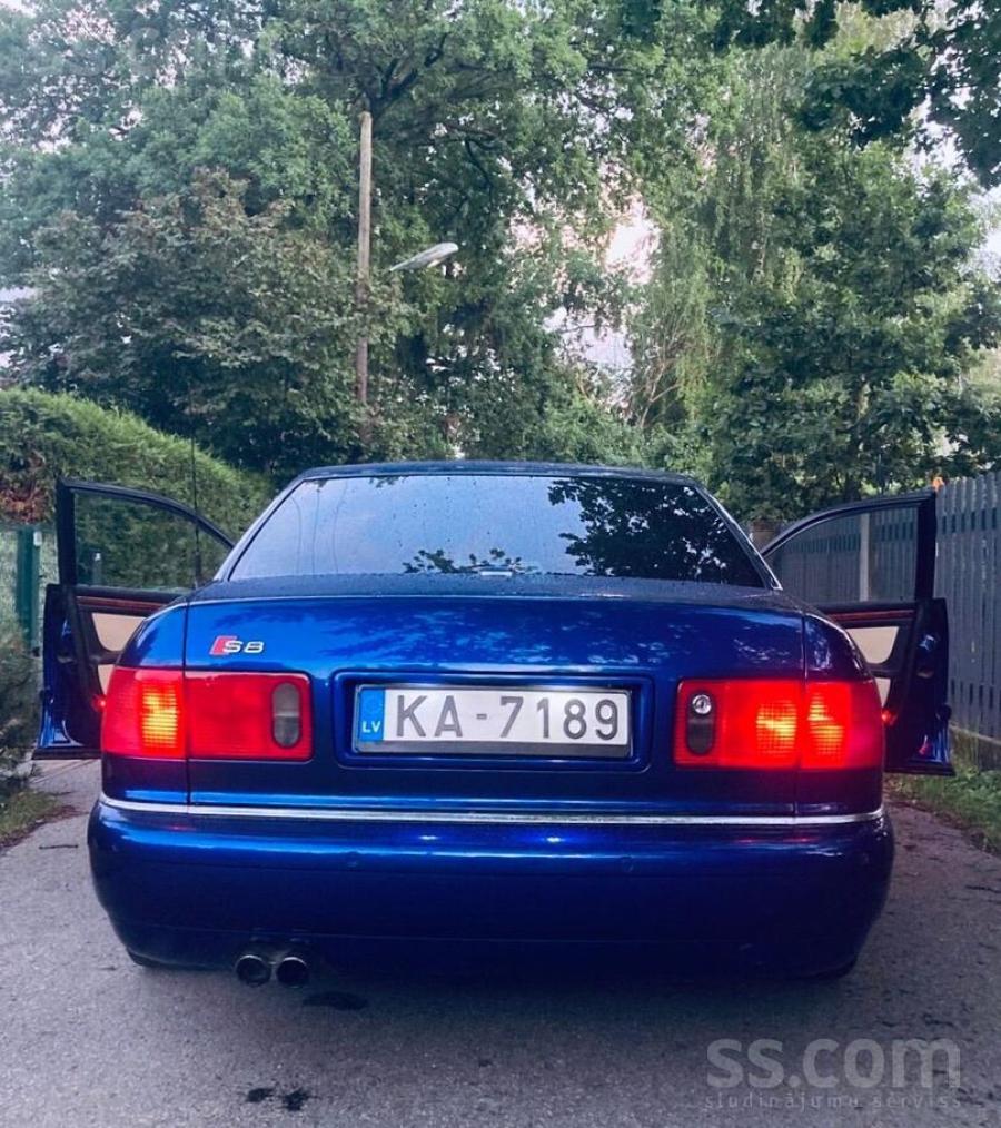 Blue Audi S8 1999 in Riga, with an engine capacity of 4.00 L and mileage of 312 thousand km for 6000 €, photo 5 on AUTOMOTO.COM.LV