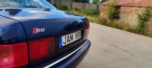 Blue Audi S8 2000 in Vilnius, with an engine capacity of 4.17 L and mileage of 315 thousand km for 5200 €, photo 10 on AUTOMOTO.COM.LV
