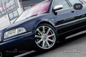 Blue Audi S8 2000 in Tallinn, with an engine capacity of 4.20 L and mileage of 267 thousand km for 16000 €, photo 3 on AUTOMOTO.COM.LV