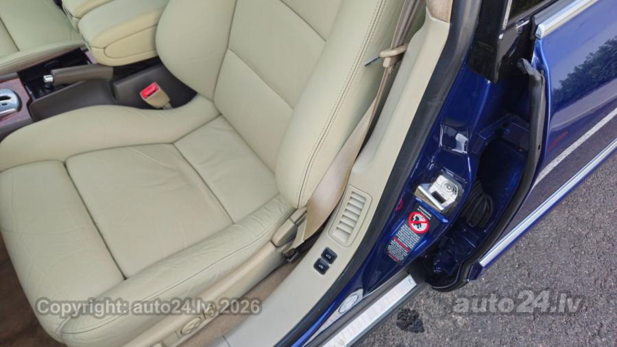 Blue Audi S8 2000 in Tallinn, with an engine capacity of 4.20 L and mileage of 267 thousand km for 16000 €, photo 12 on AUTOMOTO.COM.LV