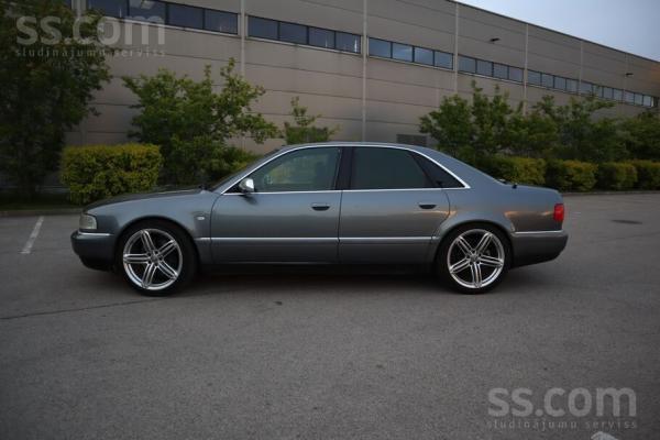Grey Audi S8 2001 in Riga, with an engine capacity of 4.20 L and mileage of 270 thousand km for 7990 €, photo 6 on AUTOMOTO.COM.LV