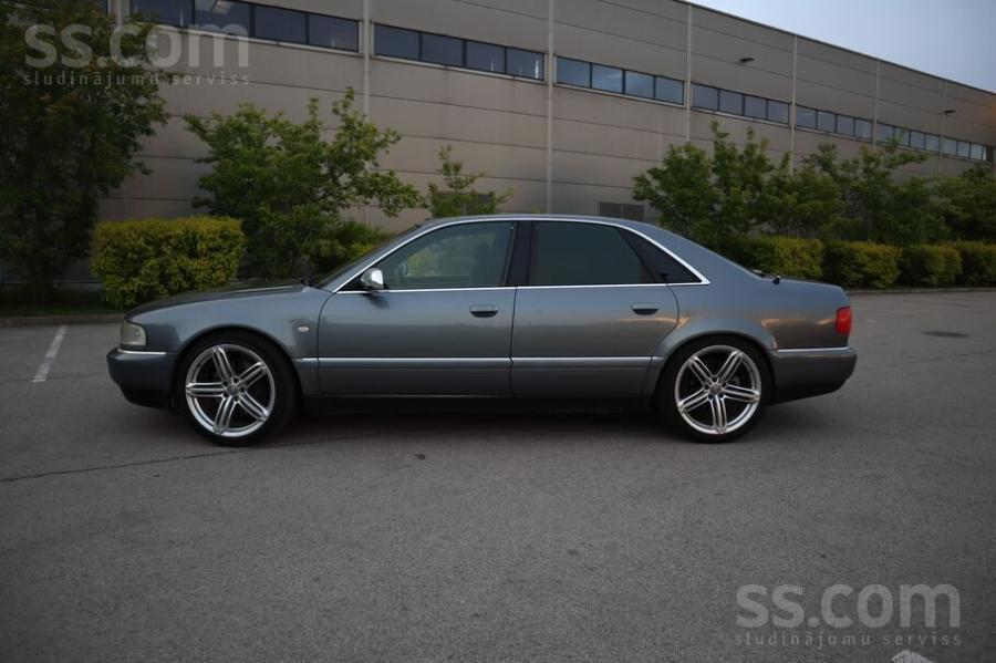 Grey Audi S8 2001 in Riga, with an engine capacity of 4.20 L and mileage of 270 thousand km for 7990 €, photo 7 on AUTOMOTO.COM.LV