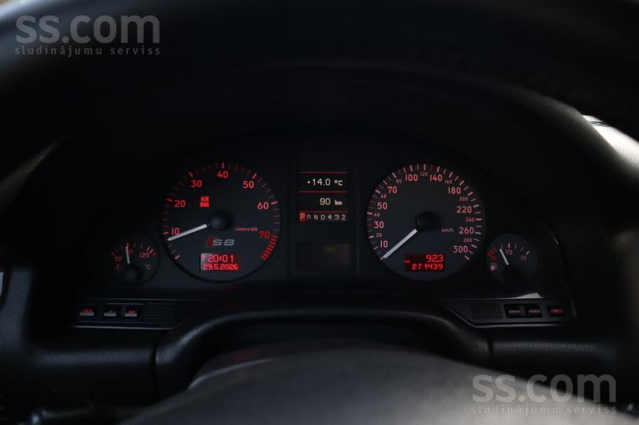 Grey Audi S8 2001 in Riga, with an engine capacity of 4.20 L and mileage of 270 thousand km for 7990 €, photo 21 on AUTOMOTO.COM.LV