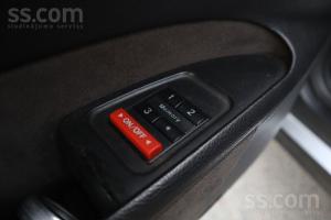 Grey Audi S8 2001 in Riga, with an engine capacity of 4.20 L and mileage of 270 thousand km for 7990 €, photo 23 on AUTOMOTO.COM.LV