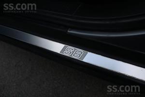 Grey Audi S8 2001 in Riga, with an engine capacity of 4.20 L and mileage of 270 thousand km for 7990 €, photo 29 on AUTOMOTO.COM.LV
