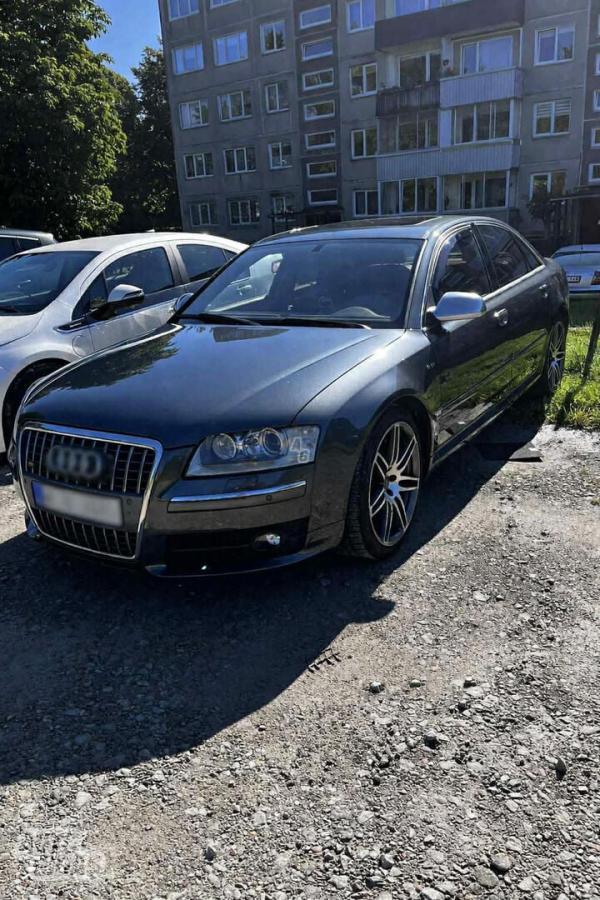 Pelēks Audi S8 2006 Kauņa, ar dzinēja tilpumu 5.20 L un nobraukumu 340 tūkst. km par 15000 €, foto 1 vietnē AUTOMOTO.COM.LV