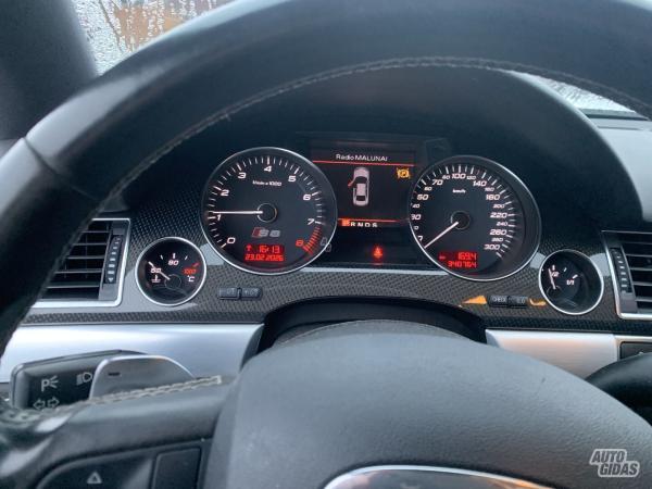 Pelēks Audi S8 2006 Kauņa, ar dzinēja tilpumu 5.20 L un nobraukumu 340 tūkst. km par 15000 €, foto 10 vietnē AUTOMOTO.COM.LV