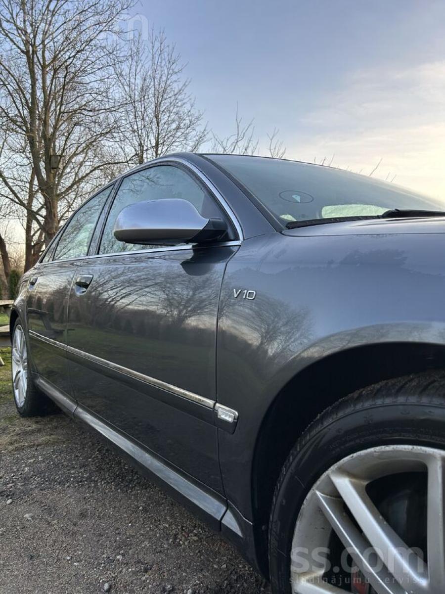 Pelēks Audi S8 2006 Liepāja, ar dzinēja tilpumu 5.20 L un nobraukumu 367 tūkst. km par 12500 €, foto 5 vietnē AUTOMOTO.COM.LV