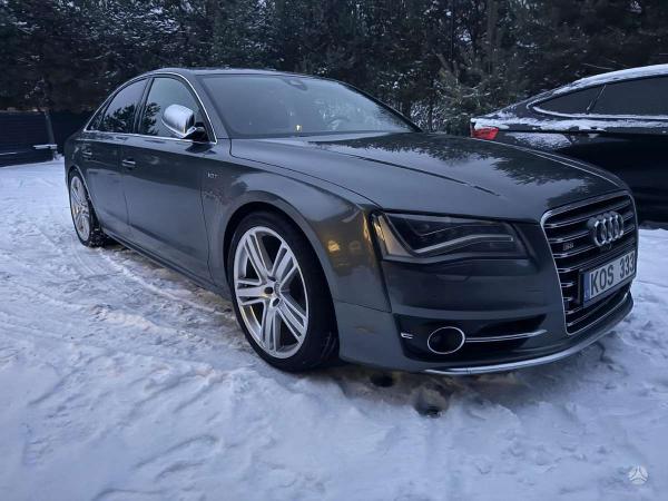 Grey Audi S8 2012 in Vilnius, with an engine capacity of 3.99 L and mileage of 298 thousand km for 21999 €, photo 2 on AUTOMOTO.COM.LV