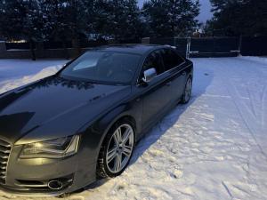 Grey Audi S8 2012 in Vilnius, with an engine capacity of 3.99 L and mileage of 298 thousand km for 21999 €, photo 3 on AUTOMOTO.COM.LV