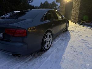Grey Audi S8 2012 in Vilnius, with an engine capacity of 3.99 L and mileage of 298 thousand km for 21999 €, photo 7 on AUTOMOTO.COM.LV