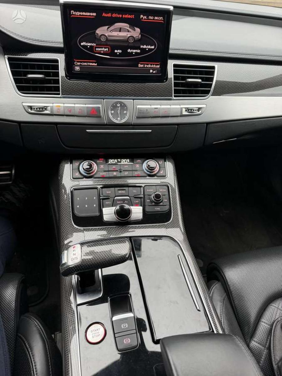 Grey Audi S8 2012 in Vilnius, with an engine capacity of 3.99 L and mileage of 298 thousand km for 21999 €, photo 10 on AUTOMOTO.COM.LV