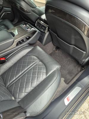 Pelēks Audi S8 2012 Tallina, ar dzinēja tilpumu 4.00 L un nobraukumu 311 tūkst. km par 19500 €, foto 10 vietnē AUTOMOTO.COM.LV