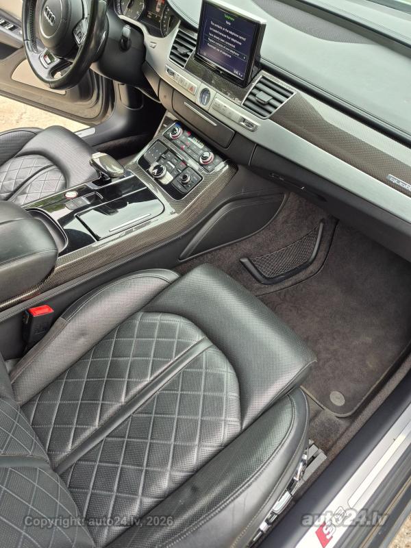 Grey Audi S8 2012 in Tallinn, with an engine capacity of 4.00 L and mileage of 311 thousand km for 19500 €, photo 10 on AUTOMOTO.COM.LV