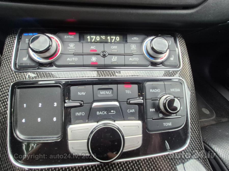 Pelēks Audi S8 2012 Tallina, ar dzinēja tilpumu 4.00 L un nobraukumu 311 tūkst. km par 19500 €, foto 15 vietnē AUTOMOTO.COM.LV