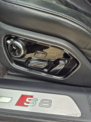 Pelēks Audi S8 2012 Tallina, ar dzinēja tilpumu 4.00 L un nobraukumu 311 tūkst. km par 19500 €, foto 20 vietnē AUTOMOTO.COM.LV