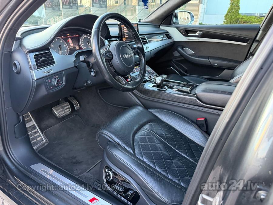 Pelēks Audi S8 2012 Tallina, ar dzinēja tilpumu 4.00 L un nobraukumu 312 tūkst. km par 24990 €, foto 20 vietnē AUTOMOTO.COM.LV
