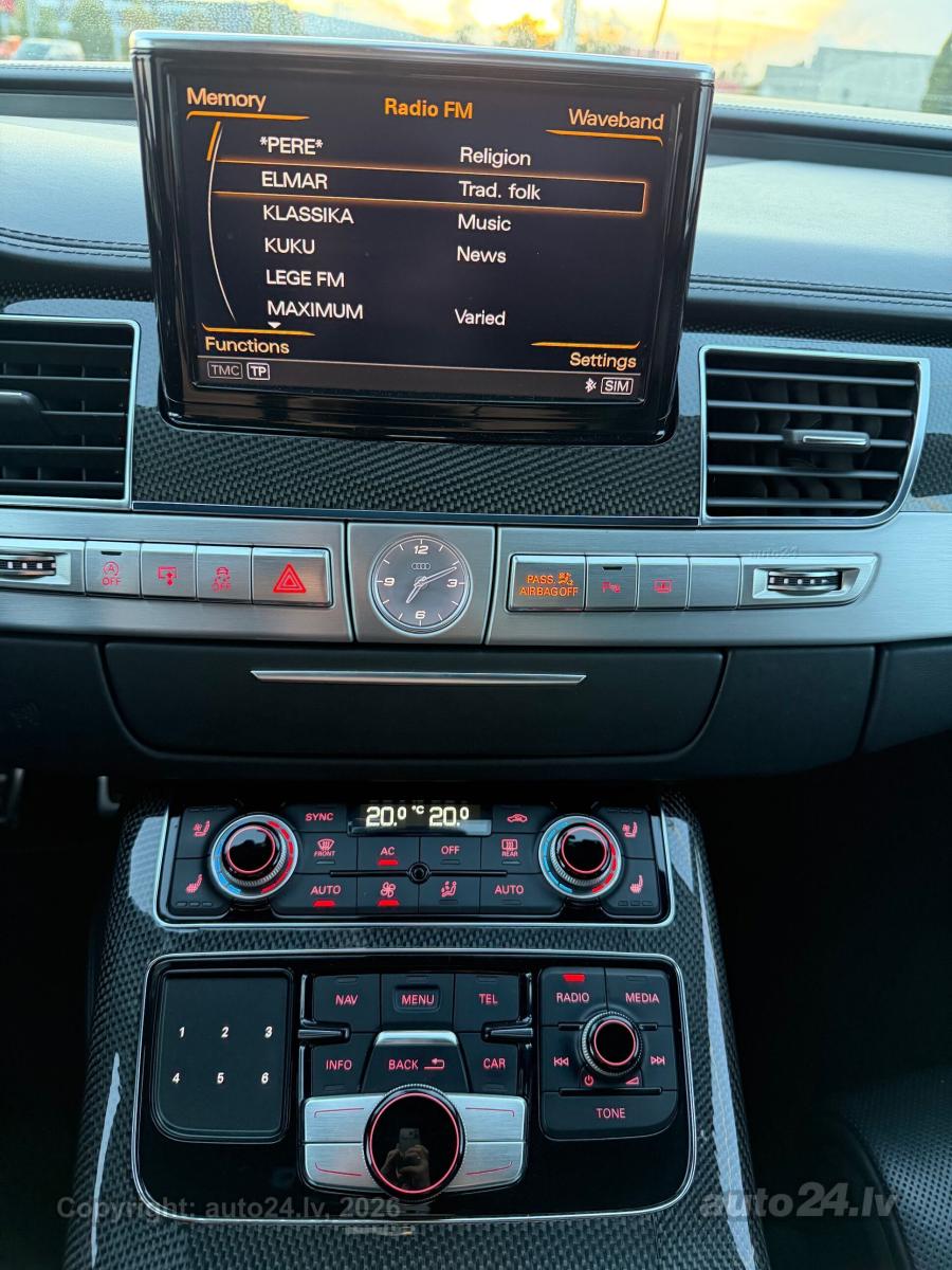 Pelēks Audi S8 2012 Tallina, ar dzinēja tilpumu 4.00 L un nobraukumu 312 tūkst. km par 24990 €, foto 23 vietnē AUTOMOTO.COM.LV