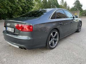 Pelēks Audi S8 2013 Telšiai, ar dzinēja tilpumu 3.99 L un nobraukumu 199 tūkst. km par 27777 €, foto 5 vietnē AUTOMOTO.COM.LV