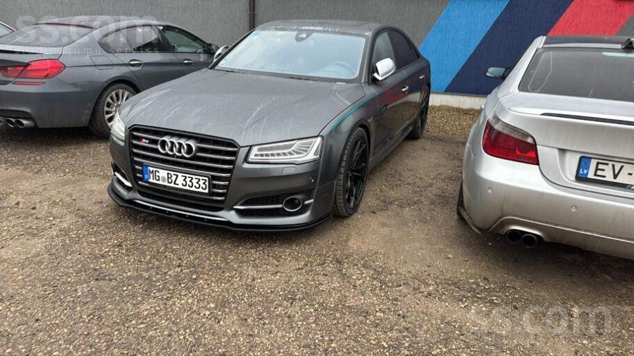 Pelēks Audi S8 2014 Rīga, ar dzinēja tilpumu 4.00 L un nobraukumu 0 tūkst. km par 35900 €, foto 1 vietnē AUTOMOTO.COM.LV