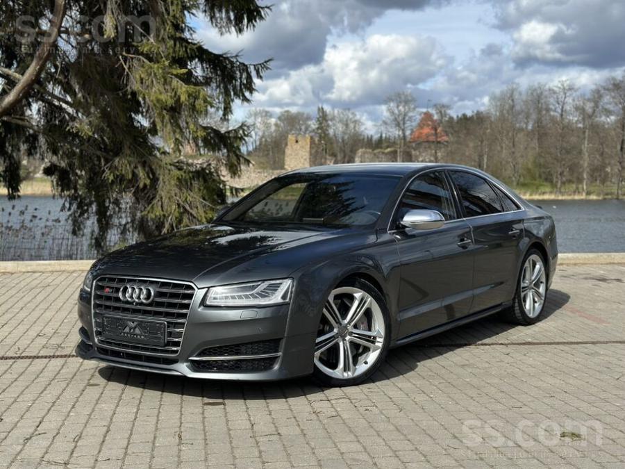 Grey Audi S8 2014 in Riga, with an engine capacity of 4.00 L and mileage of 249 thousand km for 29700 €, photo 3 on AUTOMOTO.COM.LV