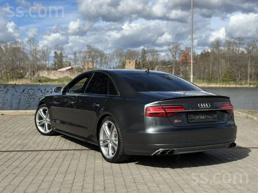 Grey Audi S8 2014 in Riga, with an engine capacity of 4.00 L and mileage of 249 thousand km for 29700 €, photo 4 on AUTOMOTO.COM.LV