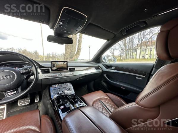 Grey Audi S8 2014 in Riga, with an engine capacity of 4.00 L and mileage of 249 thousand km for 29700 €, photo 9 on AUTOMOTO.COM.LV