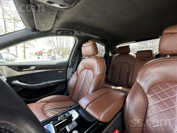 Grey Audi S8 2014 in Riga, with an engine capacity of 4.00 L and mileage of 249 thousand km for 29700 €, photo 10 on AUTOMOTO.COM.LV