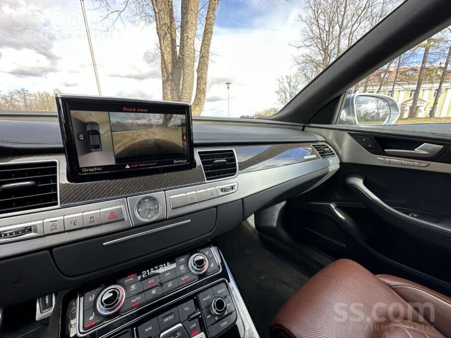 Grey Audi S8 2014 in Riga, with an engine capacity of 4.00 L and mileage of 249 thousand km for 29700 €, photo 17 on AUTOMOTO.COM.LV