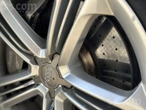 Grey Audi S8 2014 in Riga, with an engine capacity of 4.00 L and mileage of 249 thousand km for 26500 €, photo 8 on AUTOMOTO.COM.LV