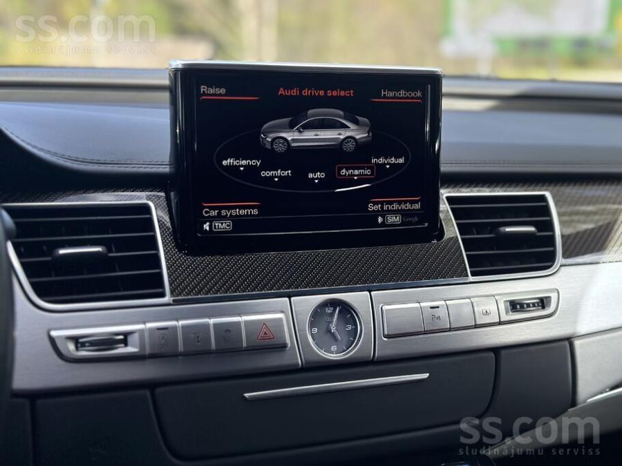 Grey Audi S8 2014 in Riga, with an engine capacity of 4.00 L and mileage of 249 thousand km for 26500 €, photo 15 on AUTOMOTO.COM.LV