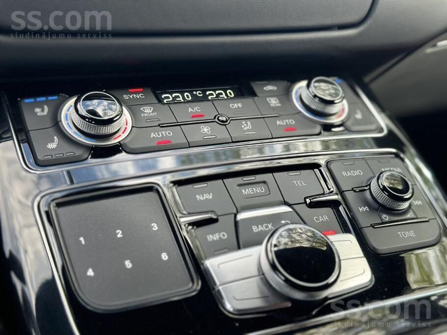 Grey Audi S8 2014 in Riga, with an engine capacity of 4.00 L and mileage of 249 thousand km for 26500 €, photo 17 on AUTOMOTO.COM.LV