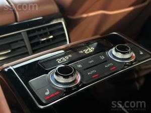 Grey Audi S8 2014 in Riga, with an engine capacity of 4.00 L and mileage of 249 thousand km for 26500 €, photo 19 on AUTOMOTO.COM.LV