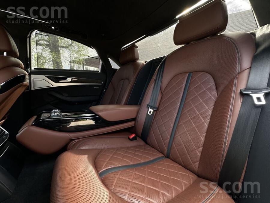 Grey Audi S8 2014 in Riga, with an engine capacity of 4.00 L and mileage of 249 thousand km for 26500 €, photo 21 on AUTOMOTO.COM.LV