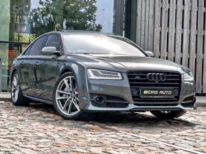 Grey Audi S8 2016 in Riga, with an engine capacity of 4.00 L and mileage of 120 thousand km for 45555 €, photo 3 on AUTOMOTO.COM.LV