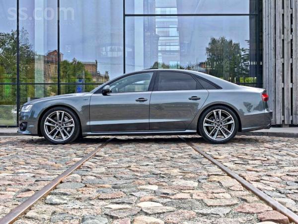 Pelēks Audi S8 2016 Rīga, ar dzinēja tilpumu 4.00 L un nobraukumu 120 tūkst. km par 45555 €, foto 6 vietnē AUTOMOTO.COM.LV