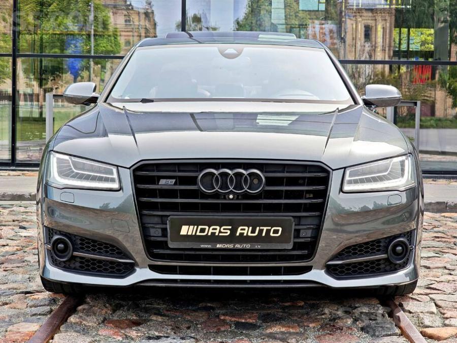 Grey Audi S8 2016 in Riga, with an engine capacity of 4.00 L and mileage of 120 thousand km for 45555 €, photo 8 on AUTOMOTO.COM.LV