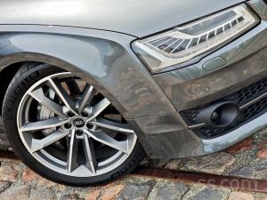 Grey Audi S8 2016 in Riga, with an engine capacity of 4.00 L and mileage of 120 thousand km for 45555 €, photo 10 on AUTOMOTO.COM.LV