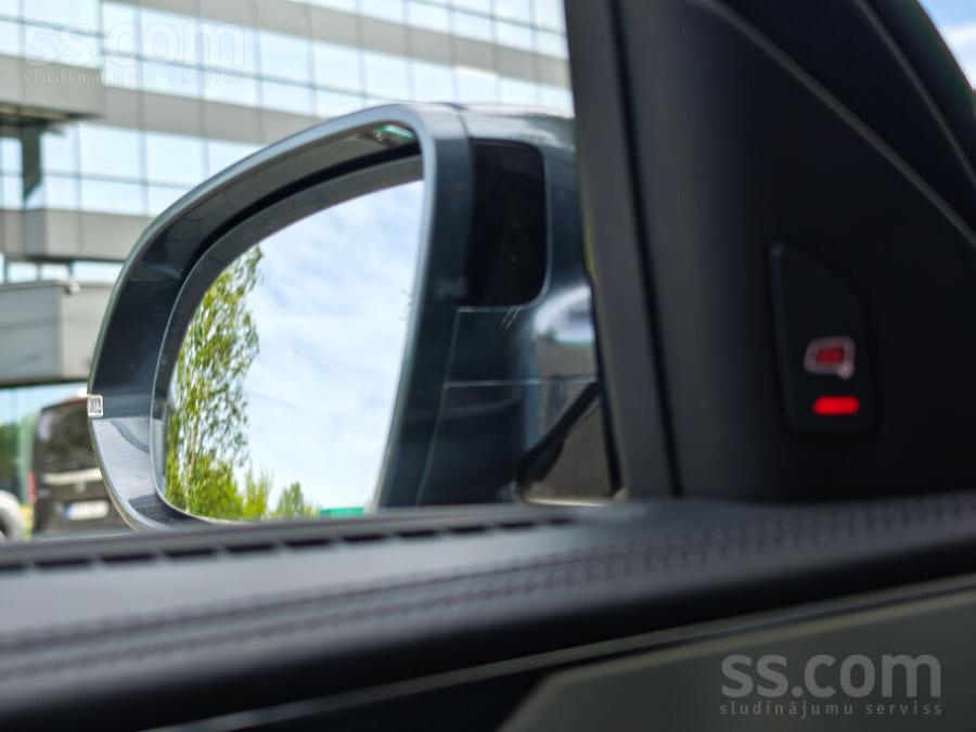 Grey Audi S8 2016 in Riga, with an engine capacity of 4.00 L and mileage of 120 thousand km for 45555 €, photo 21 on AUTOMOTO.COM.LV