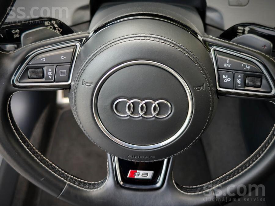 Grey Audi S8 2016 in Riga, with an engine capacity of 4.00 L and mileage of 120 thousand km for 45555 €, photo 23 on AUTOMOTO.COM.LV