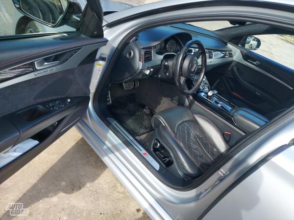Grey Audi S8 2016 in Panevezys, with an engine capacity of 4.00 L and mileage of 197 thousand km for 32000 €, photo 9 on AUTOMOTO.COM.LV